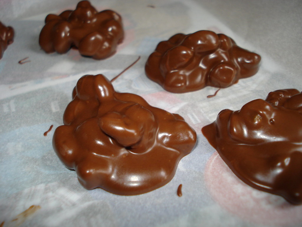 Chocolate and walnuts: A crunchy combination - Schoki Welt